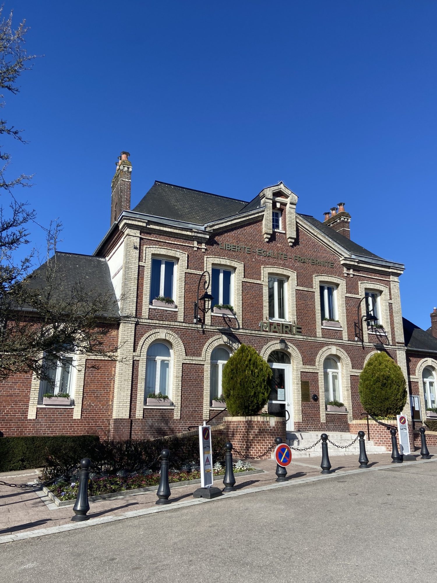 Les services municipaux - Ville d'Isneauville